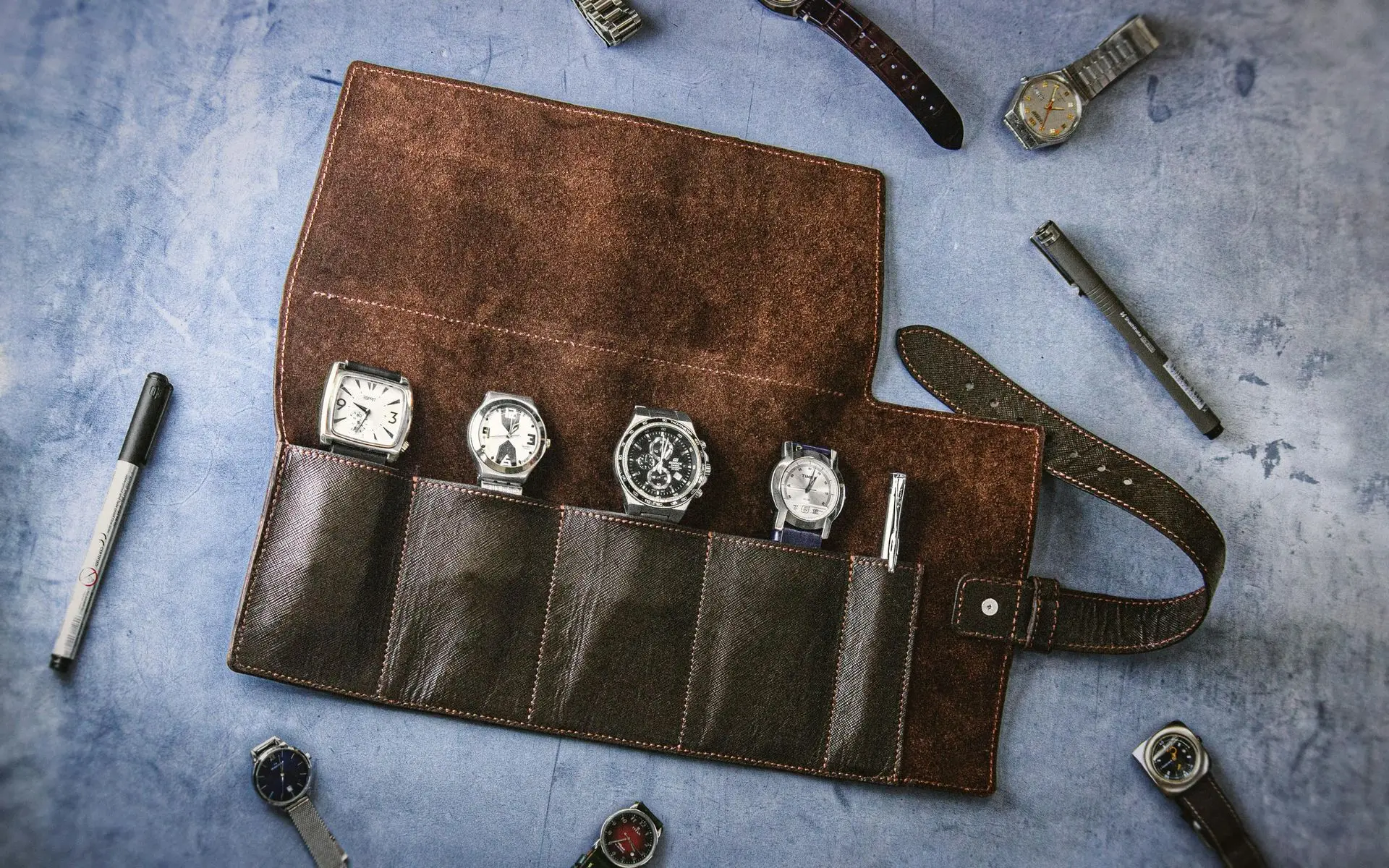 10 Best Compressed Watch Travel Cases for Safe Travel